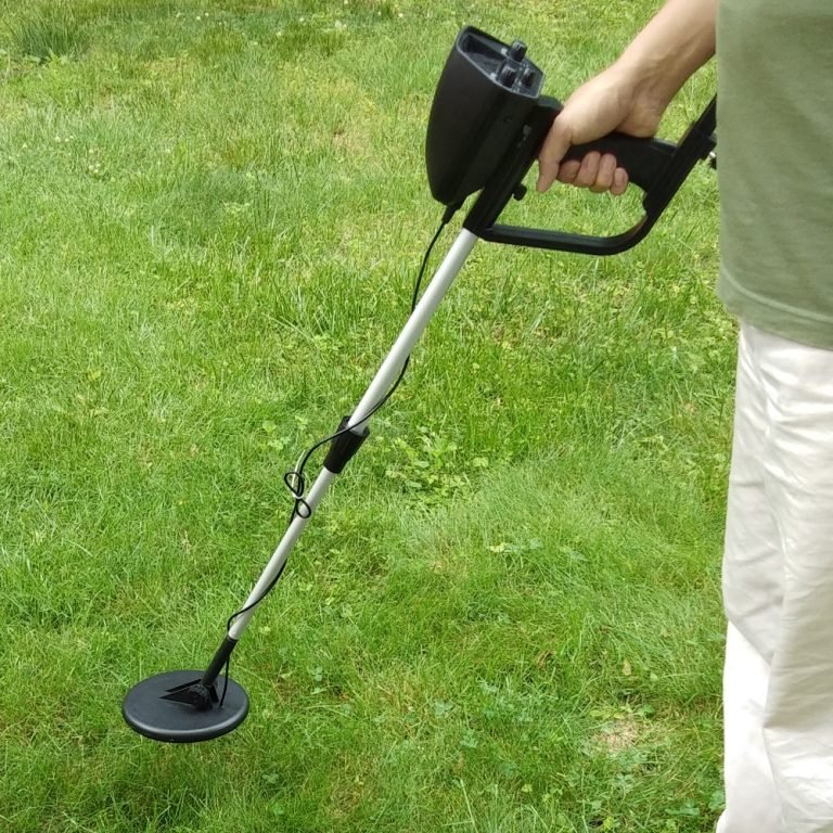 American Hawks Explorer Metal Detector | View Meter Display | Treasure ...